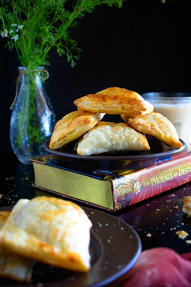 Chicken Puff - Kerala Style | Video - NISH KITCHEN