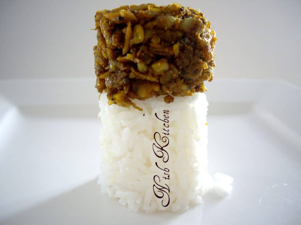Kakka Irachi Thoran / Cockle Meat Stir Fry - Nish Kitchen