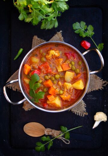 Indian Vegetable Curry | Video - Nish Kitchen